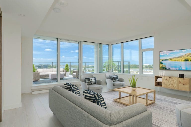 Concord Galleria, 1205 8555 Capstan Way, Richmond | Sam Li